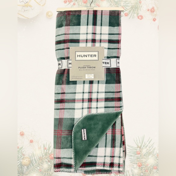 Hunter | Bedding | Nwt Hunter Reversible Plush Soft Throw Plaid Green ...